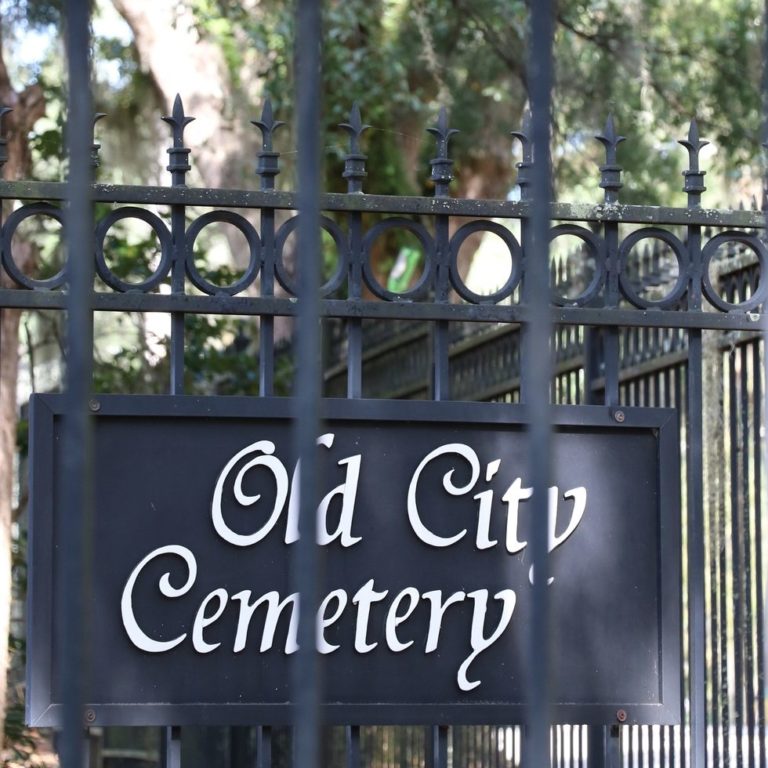 Tallahassee's Witch Grave